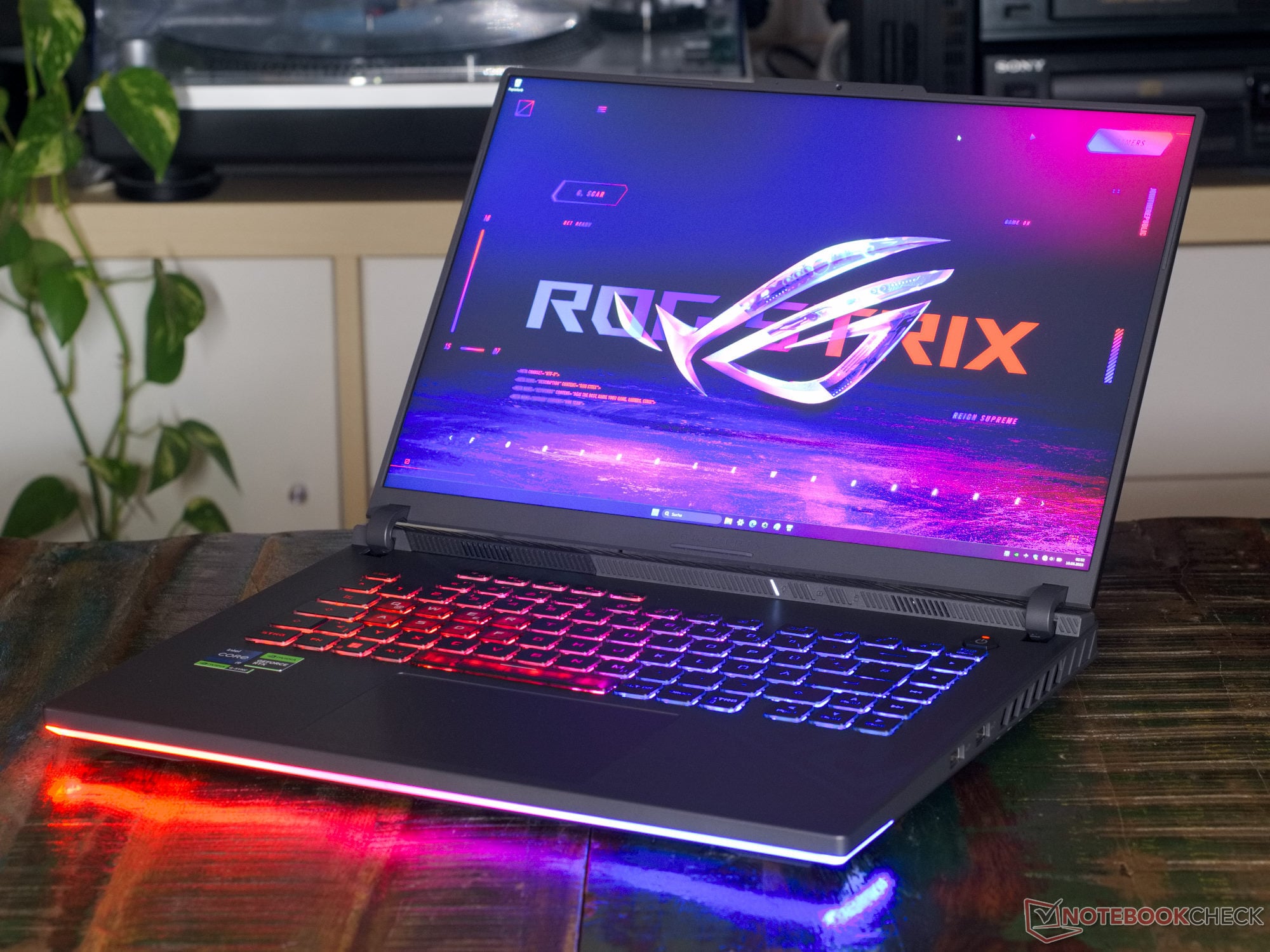 华硕ROG Strix G16 G614JZ笔记本电脑回顾。为RTX 4080清除舞台 - Notebookcheck CN