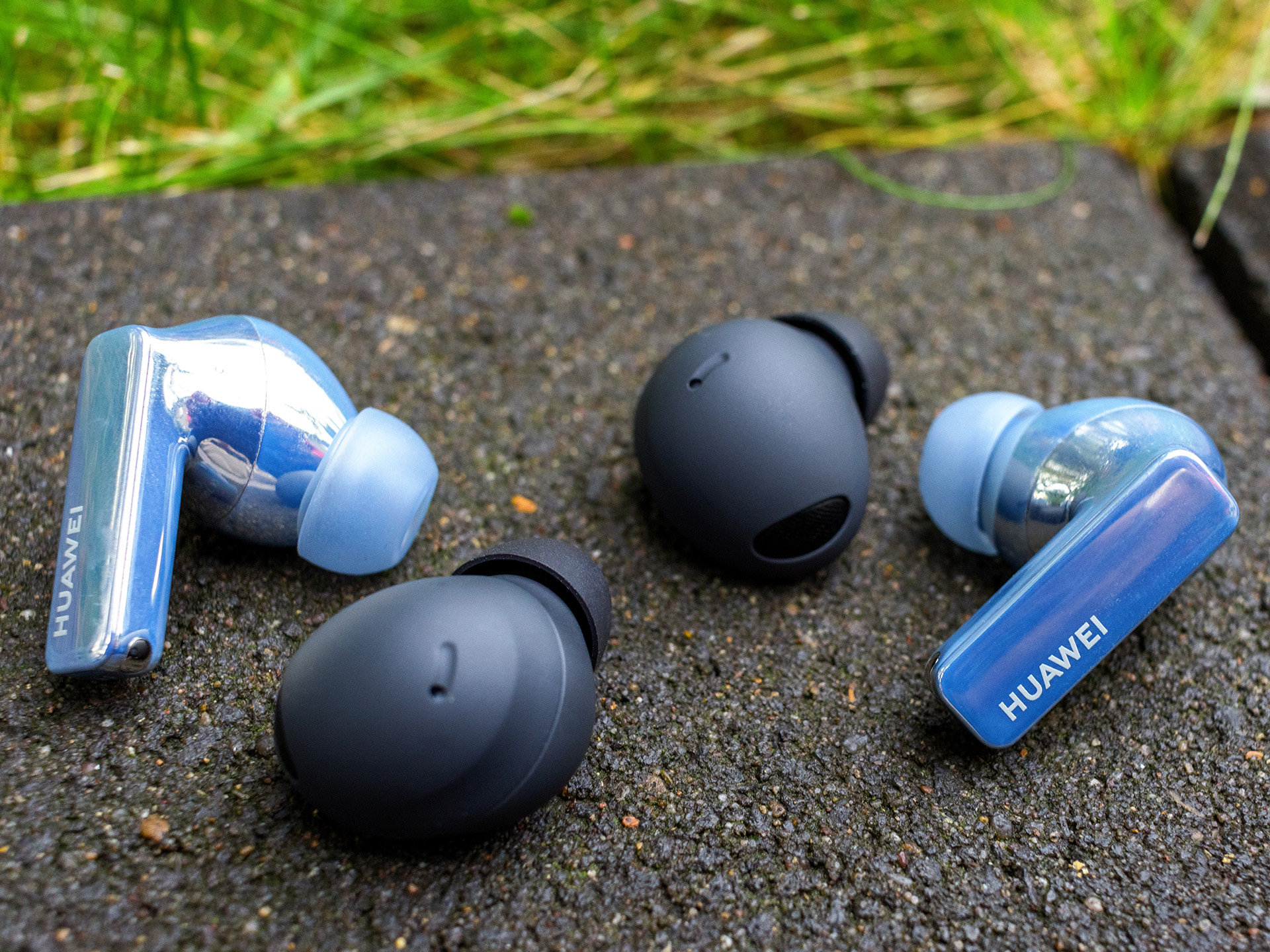 比较评论。三星Galaxy Buds2 Pro vs. 华为FreeBuds Pro 2 - Notebookcheck CN