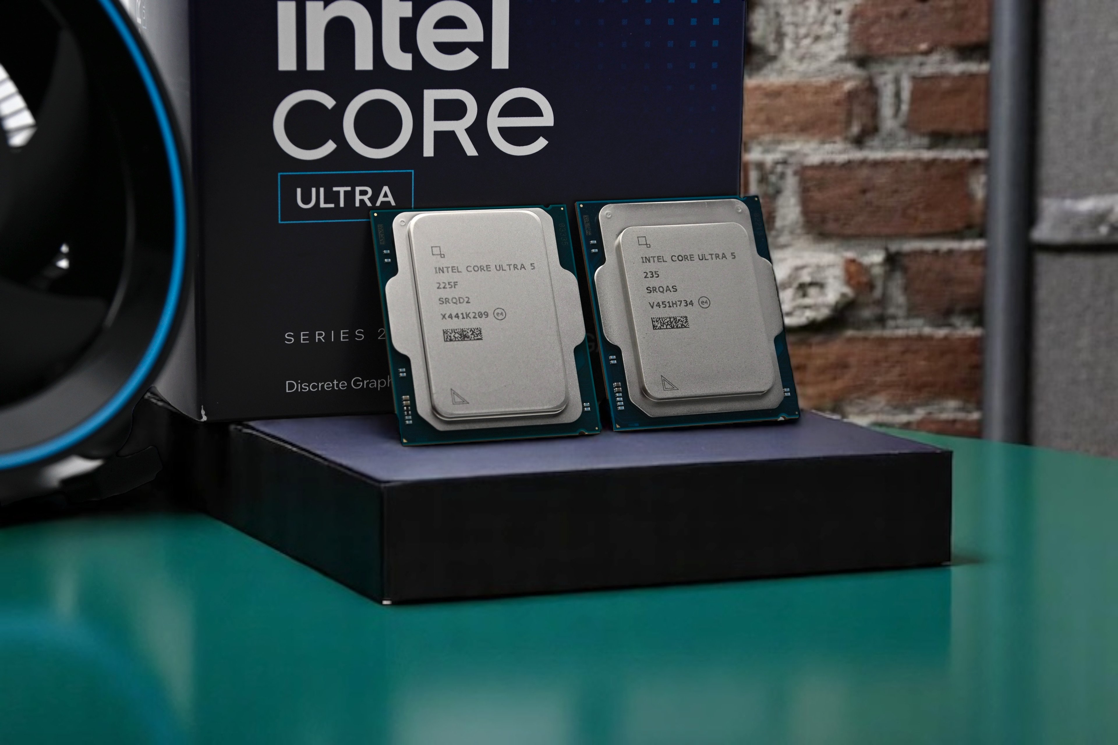 评测Intel Core Ultra 5 235 和 225F 与 AMD Ryzen 的对比--谁的性价比更高？ - Notebookcheck