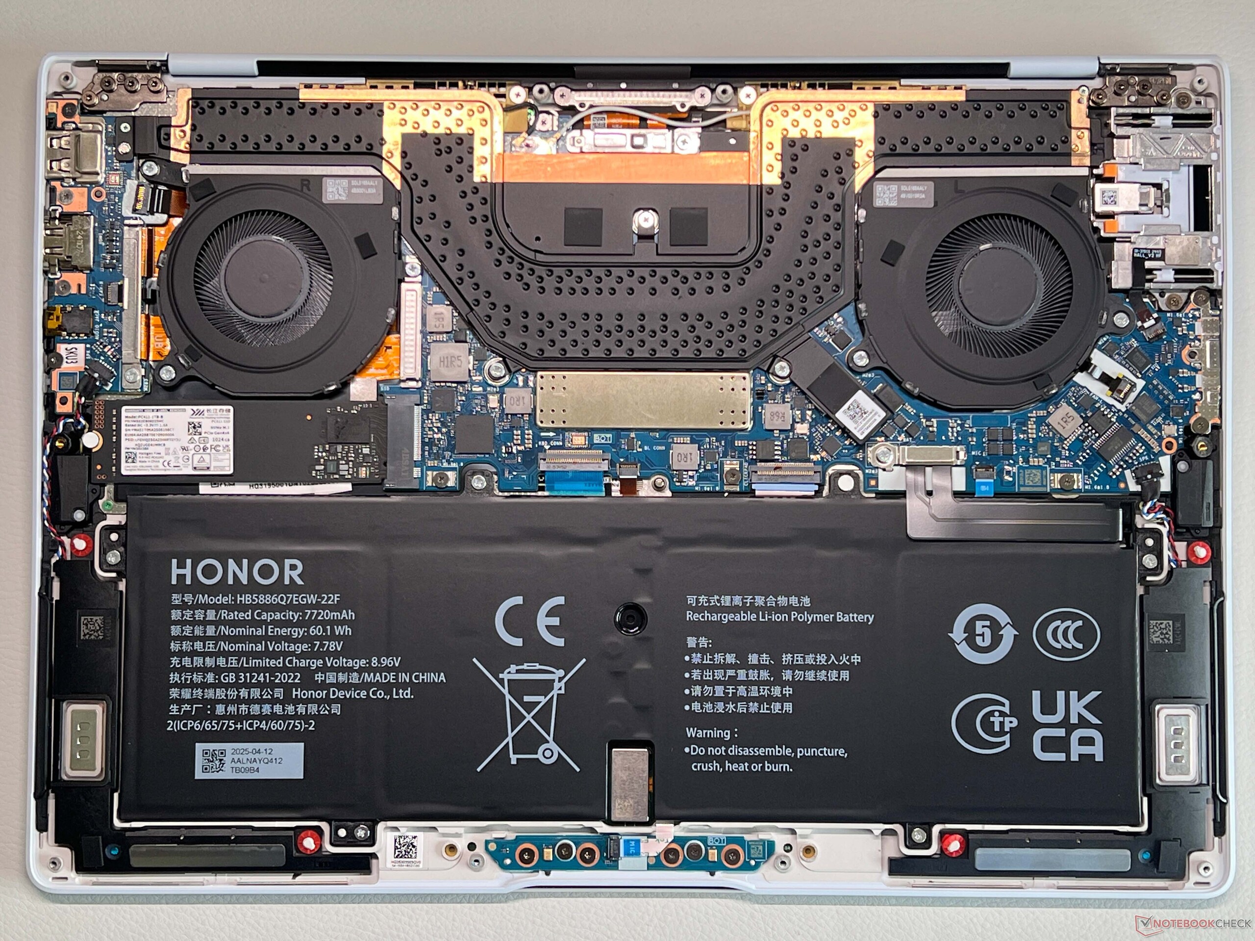 1 千克超极本，配备 Arrow Lake 和出色的输入设备 -Honor MagicBook Art 14 2025 评测 ...