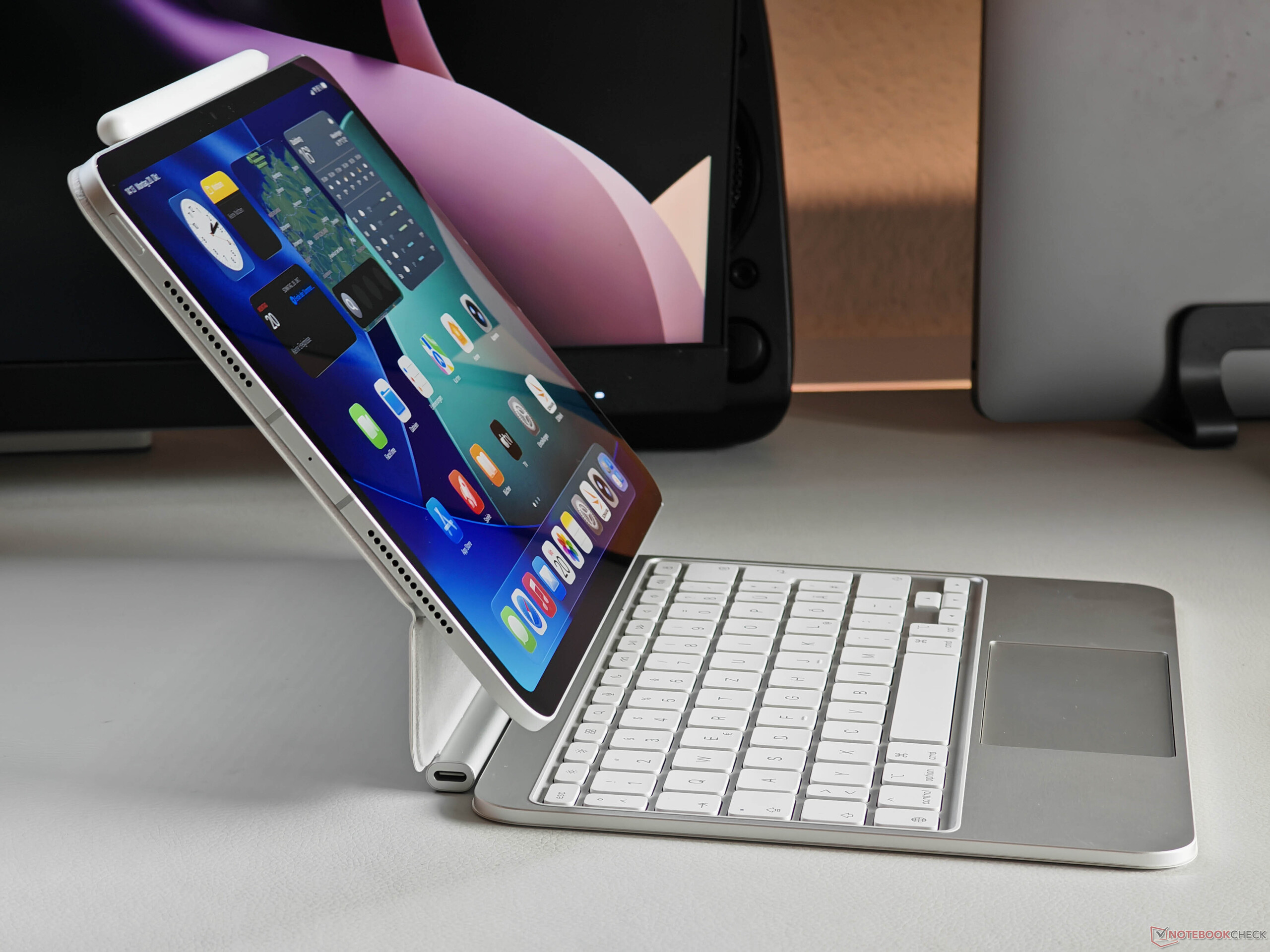 Apple iPad Pro M5（2025）平板电脑评测--超快的 M5 SoC 和 Wi-Fi 7 - Notebookcheck CN