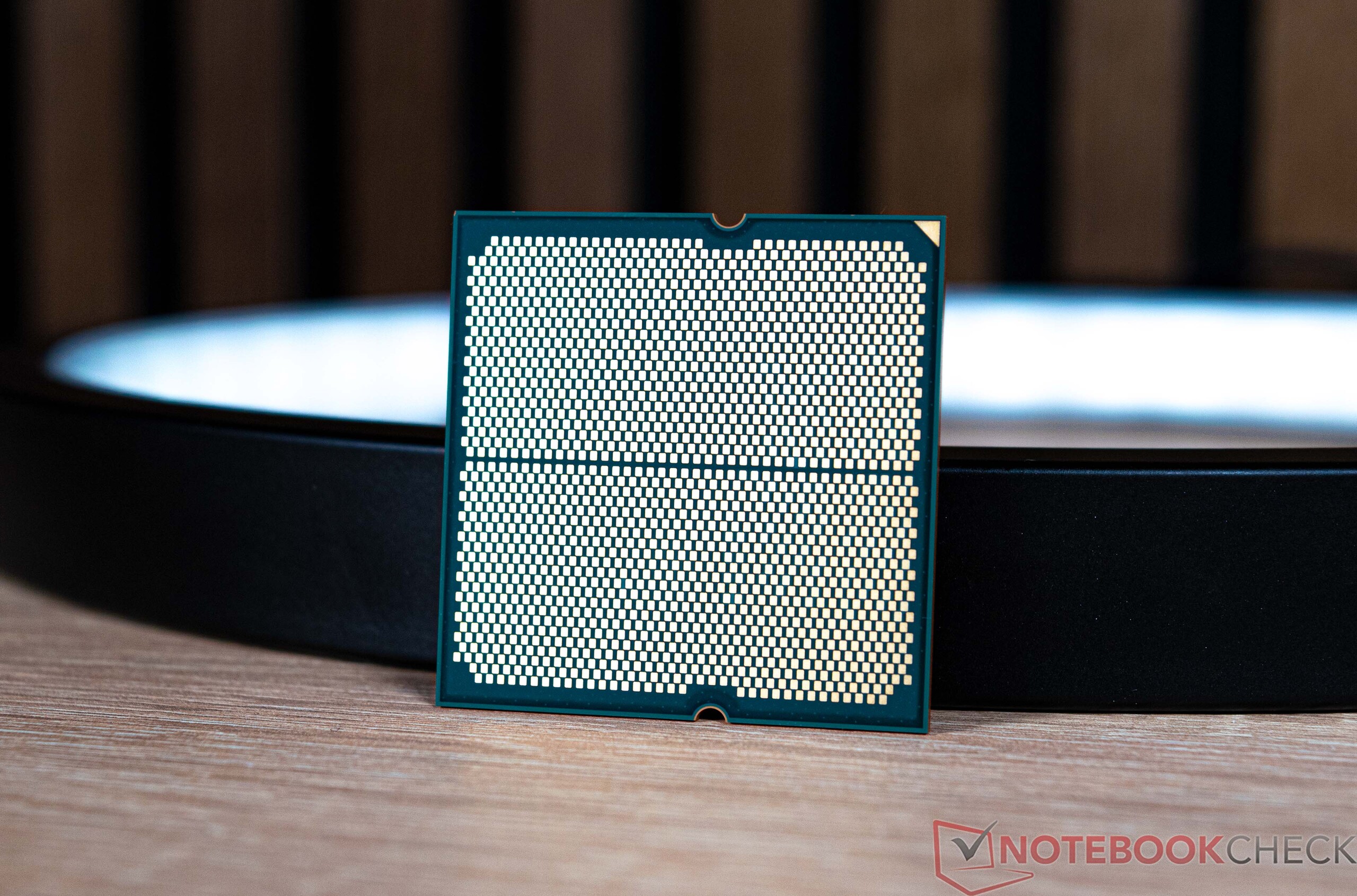 AMD Ryzen 7 7800X3D台式机CPU评测：得益于3D V-Cache和仅有的8个核心，速度比酷睿i9-13900K更快 ...