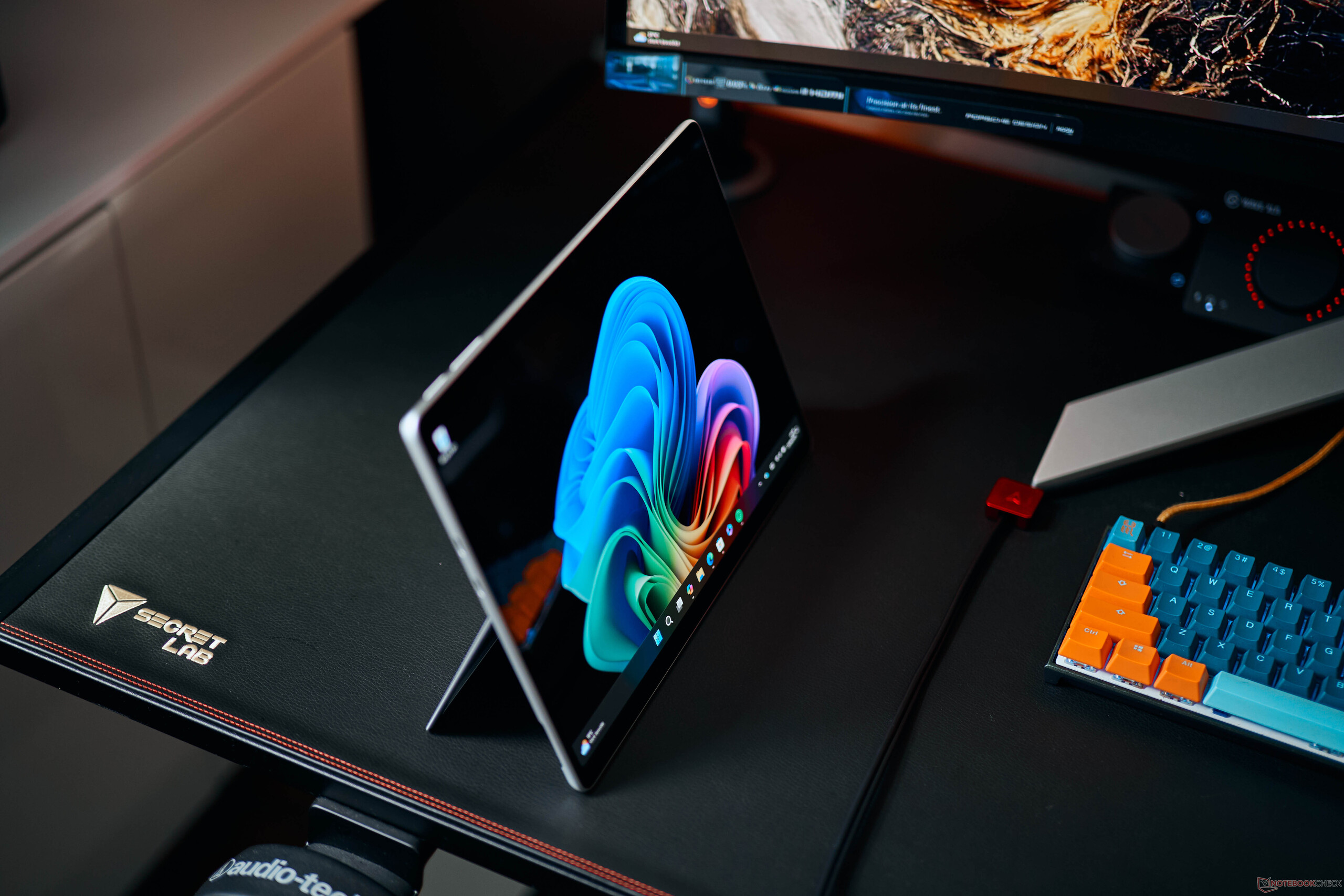 微软 Surface Pro OLED Copilot+ 评测--搭载骁龙 X Elite 的高端二合一设备 - Notebookcheck