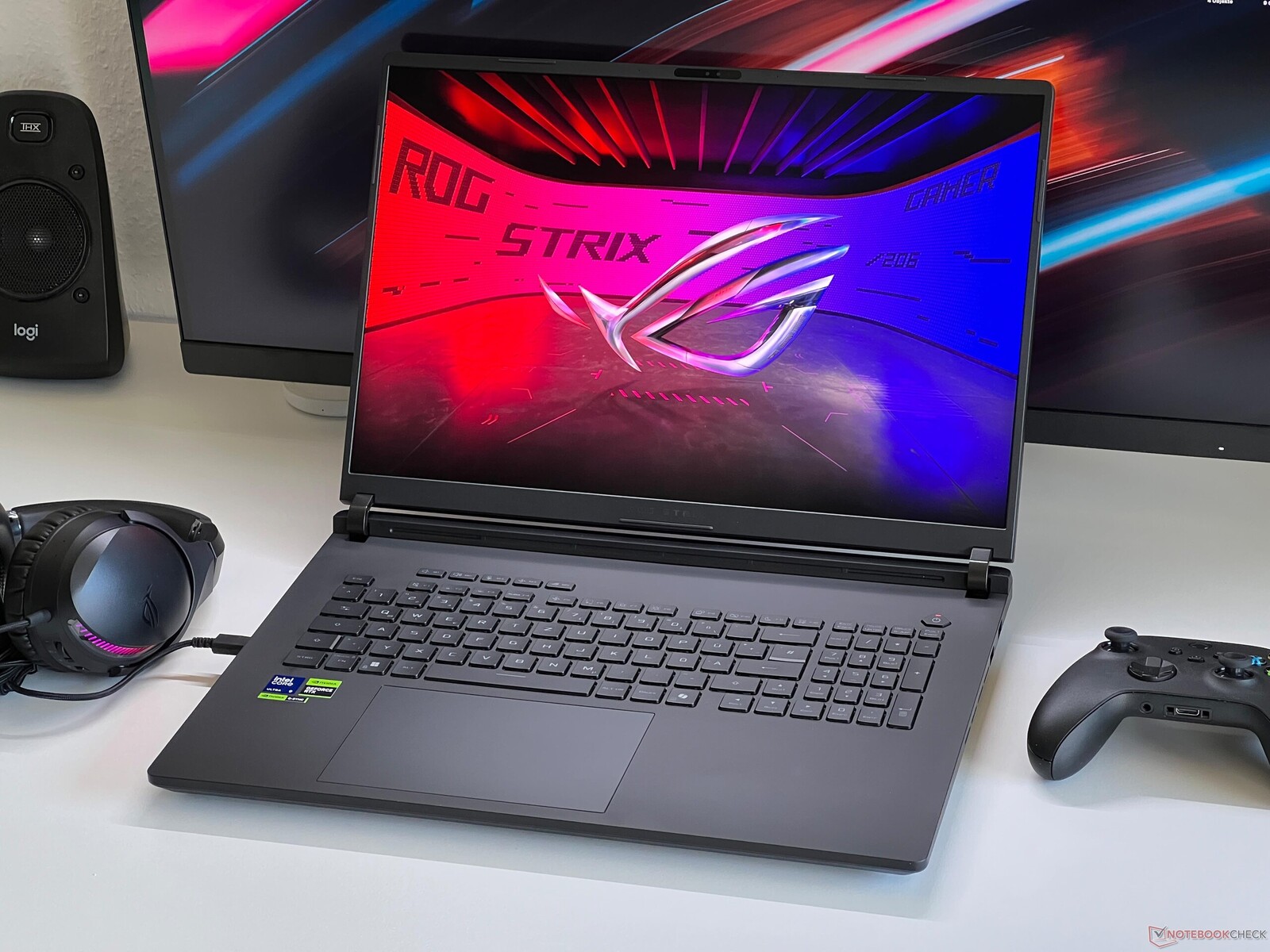 搭载 RTX 5090、迷你 LED 屏幕和雷电 5 的华硕 ROG Strix Scar 18 (2025) 现已接受预订 ...
