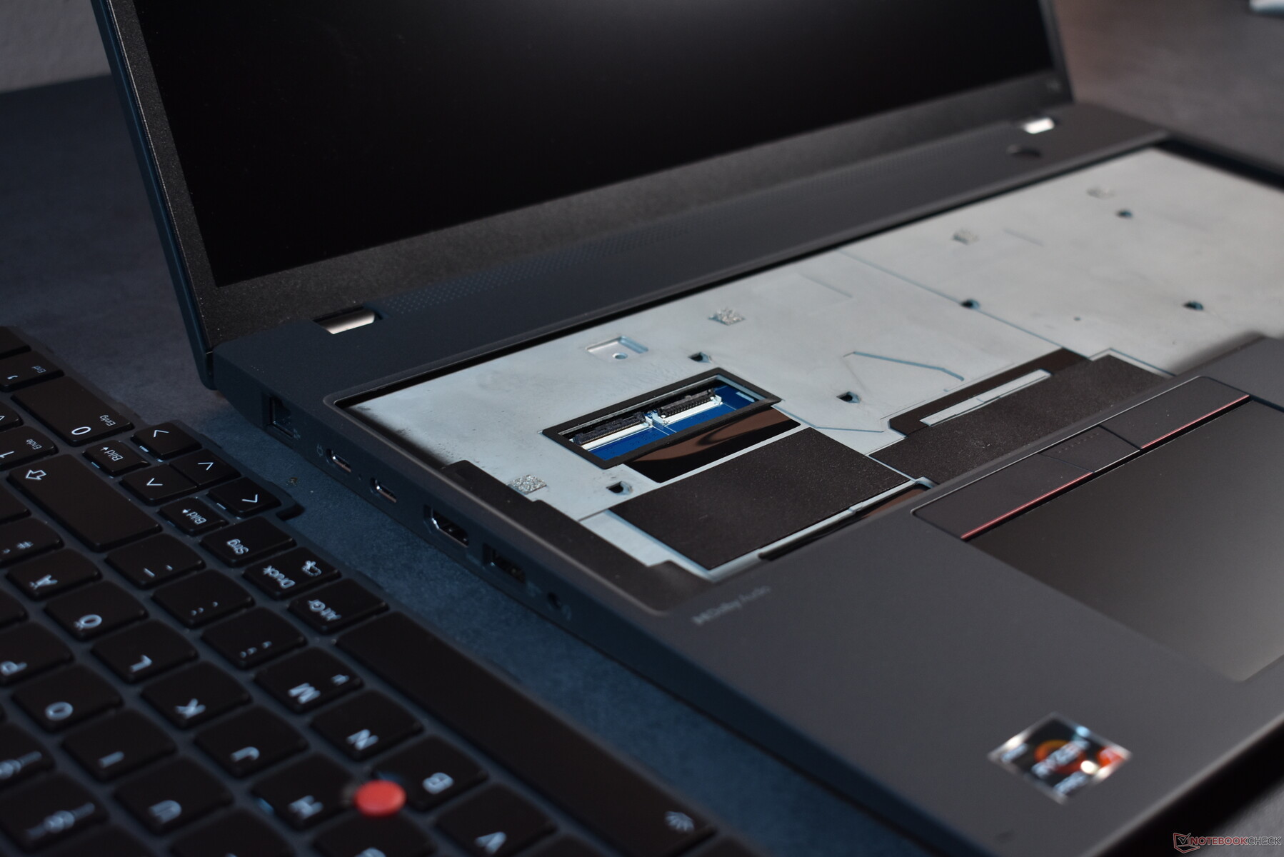 联想 ThinkPad T16 G2 AMD 笔记本电脑评测：搭载 Ryzen 7040 的大型 ThinkPad 更加出色 ...