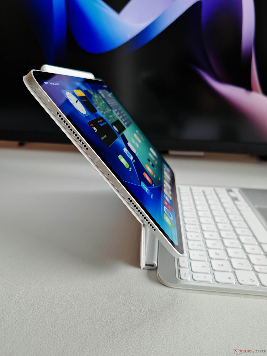 Apple iPad Pro M5（2025）平板电脑评测--超快的 M5 SoC 和 Wi-Fi 7 - Notebookcheck CN
