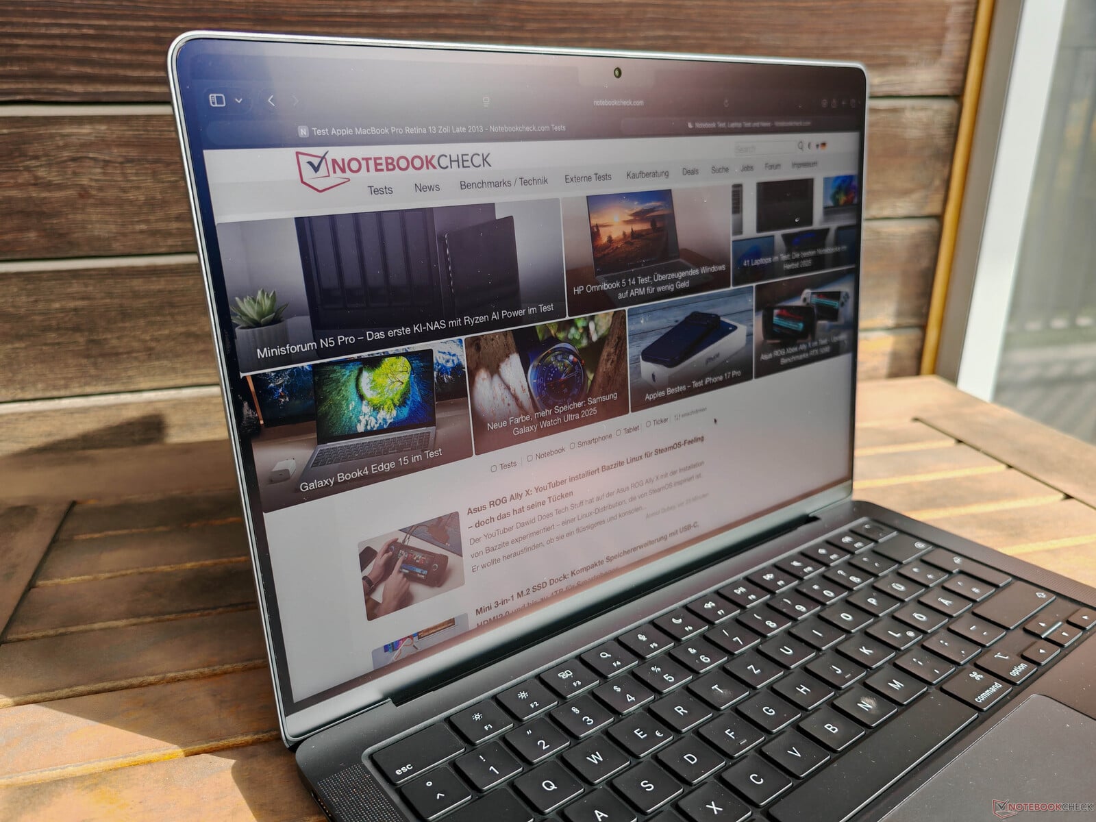 Apple MacBook Pro M5 (2025) 评测--全球最快的单核性能 - Notebookcheck